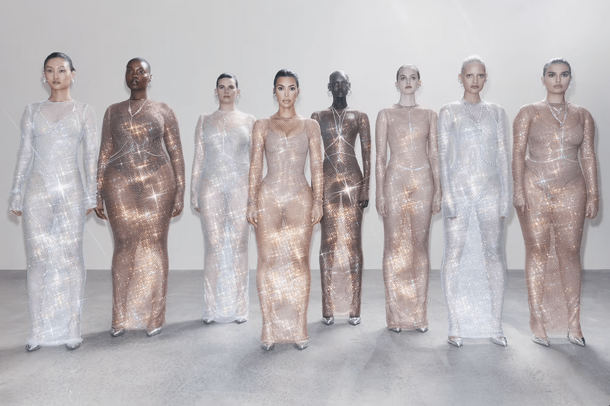 SKIMS x Swarovski: Το πιο λαμπερό collaboration αποτελεί ένα crystal-heaven