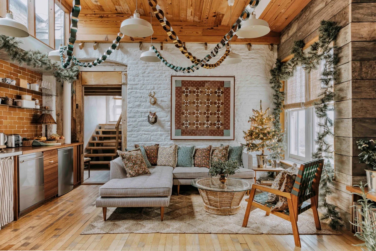 Πώς η Amanda Brooks στόλισε για τα Χριστούγεννα την υπέροχη κατοικία ...