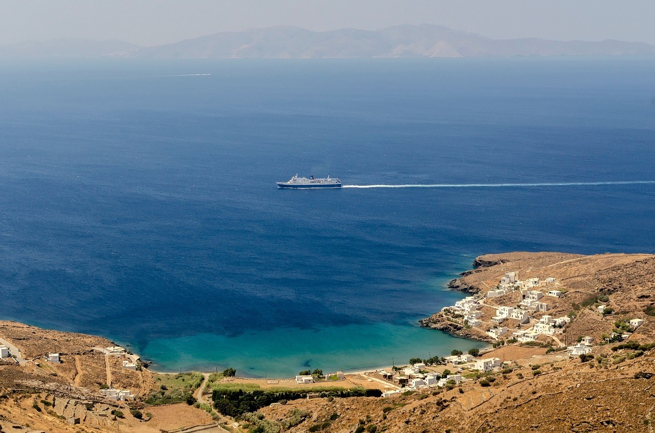3 ελληνικά νησιά που αποτελούν «μονόδρομο» για τους travelers φέτος την ...