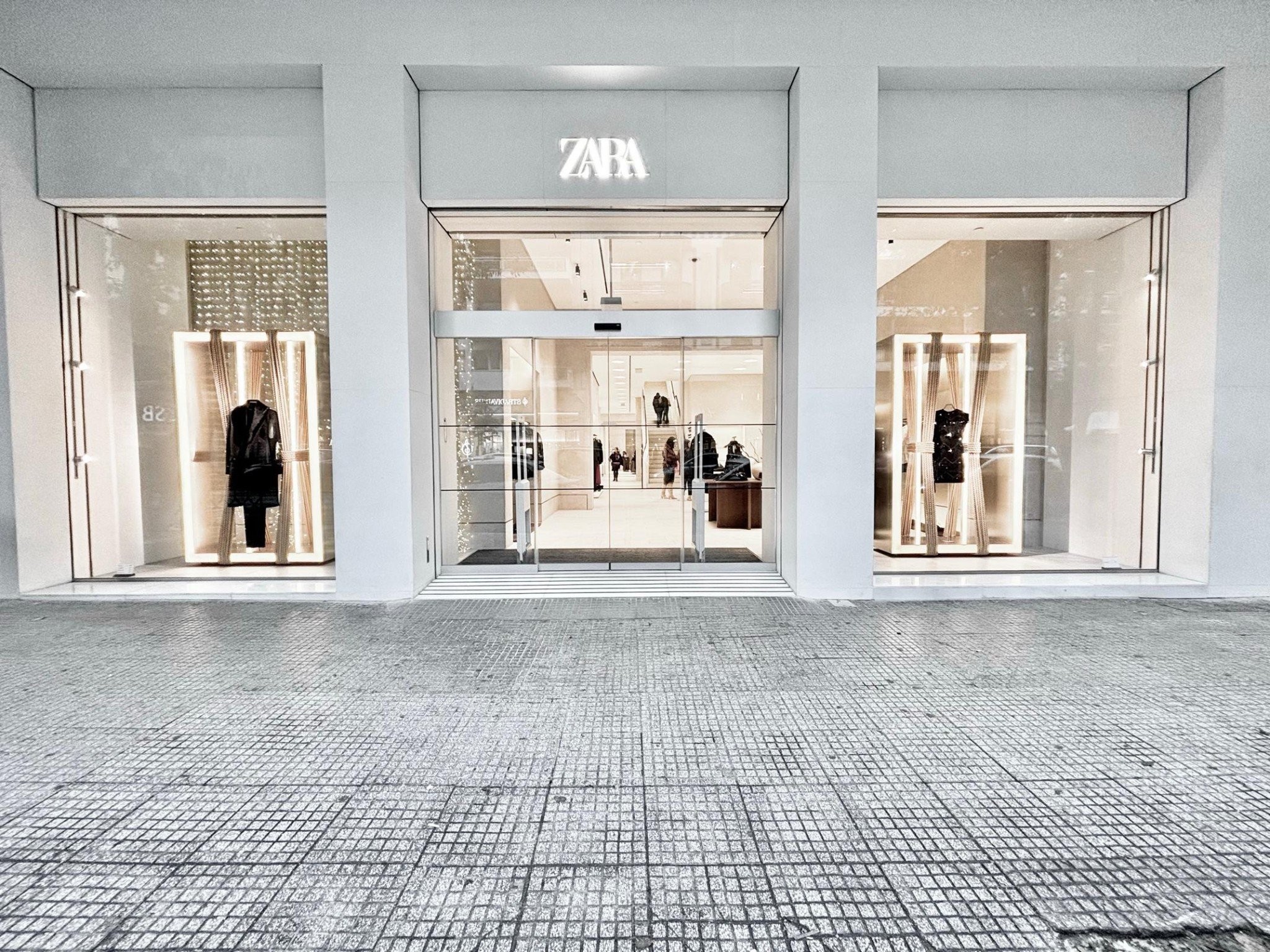Η Zara εγκαινιάζει τη νέα της boutique στην καρδιά της Θεσσαλονίκης