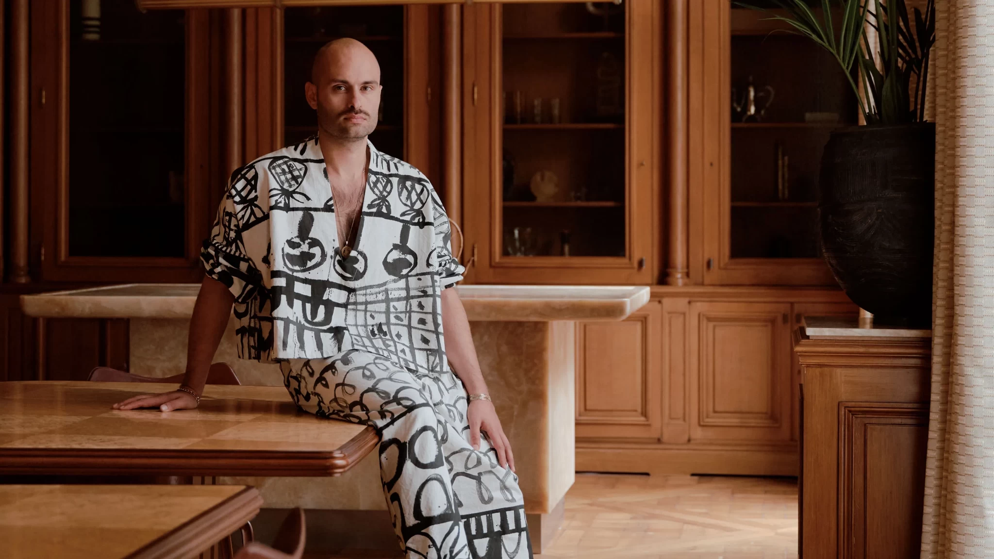 Πώς ο αρχιτέκτονας και σχεδιαστής Hugo Toro έδωσε ξανά ζωή σε ένα παλιό ...